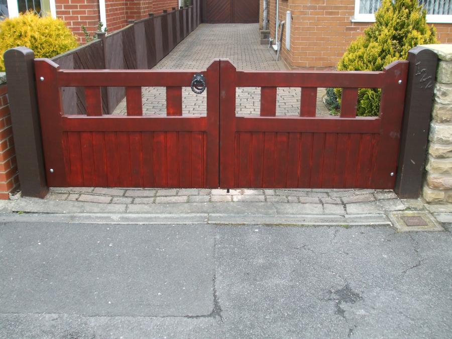 Builders Style Gates - Products - Gates and fencing in York ...