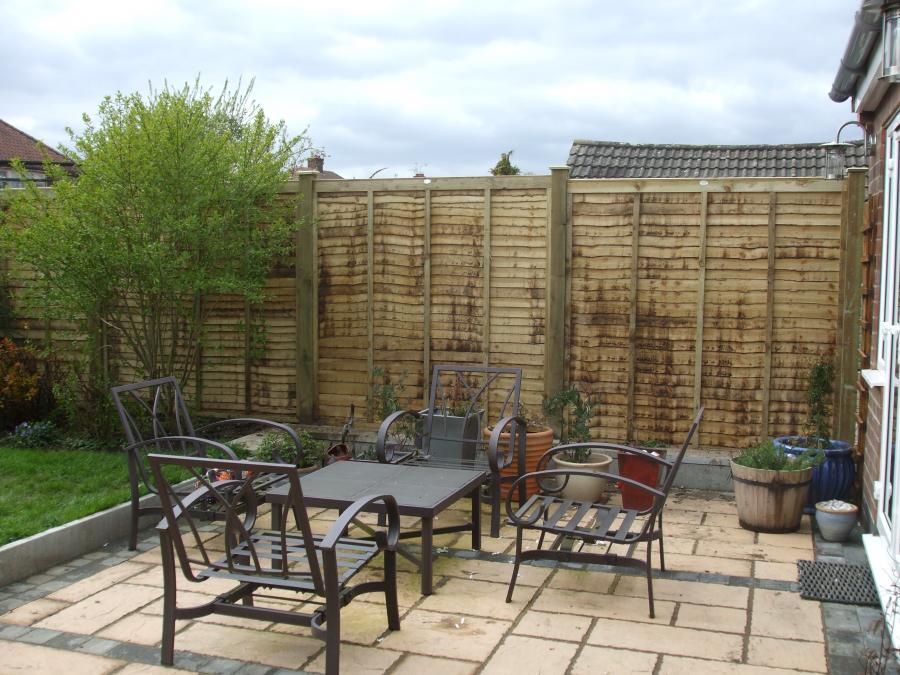 Larch Lap Fencing - Products - Gates and fencing in York - Sandalwood ...