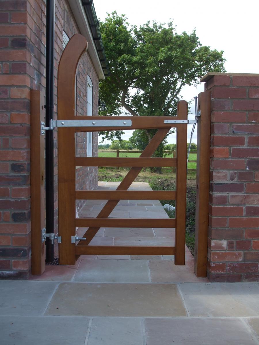 Curved Heel 5 Bar Gates (Hardwood) - Products - Gates and fencing in ...