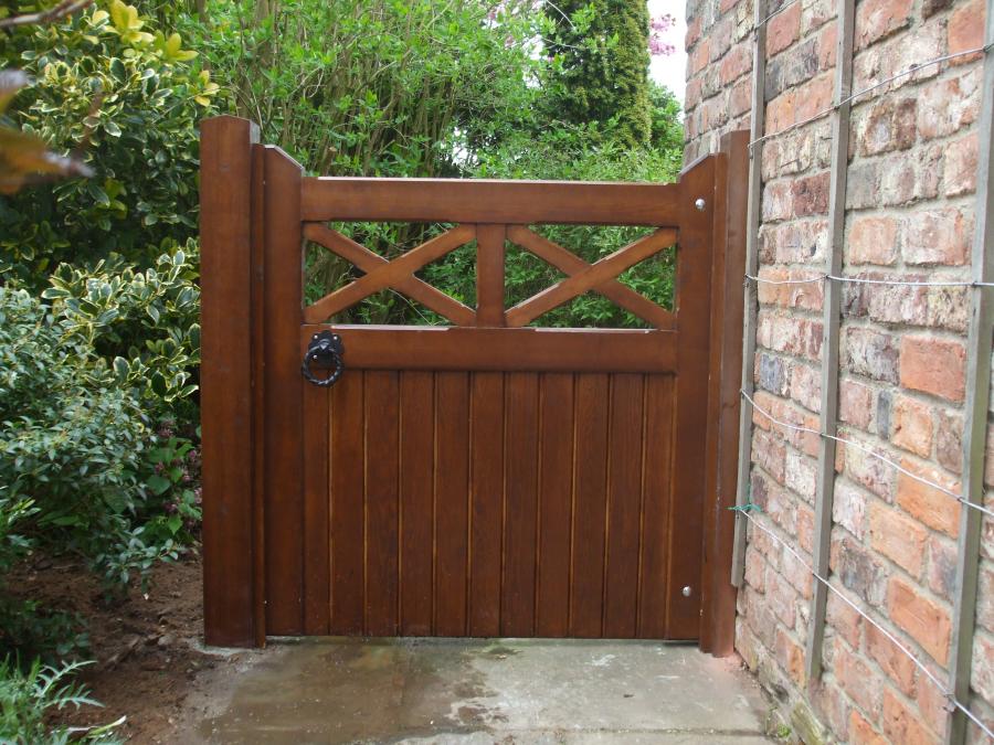 Traditional Style Side Gates - Products - Gates and fencing in York ...