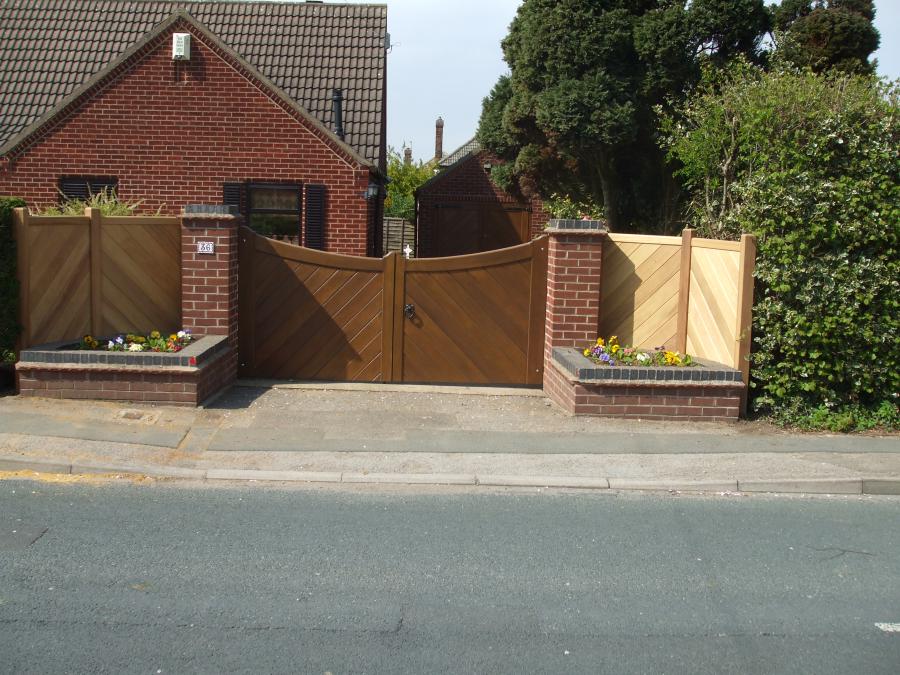 Swept Top Frame, Brace and Ledge (Hardwood) - Products - Gates and ...