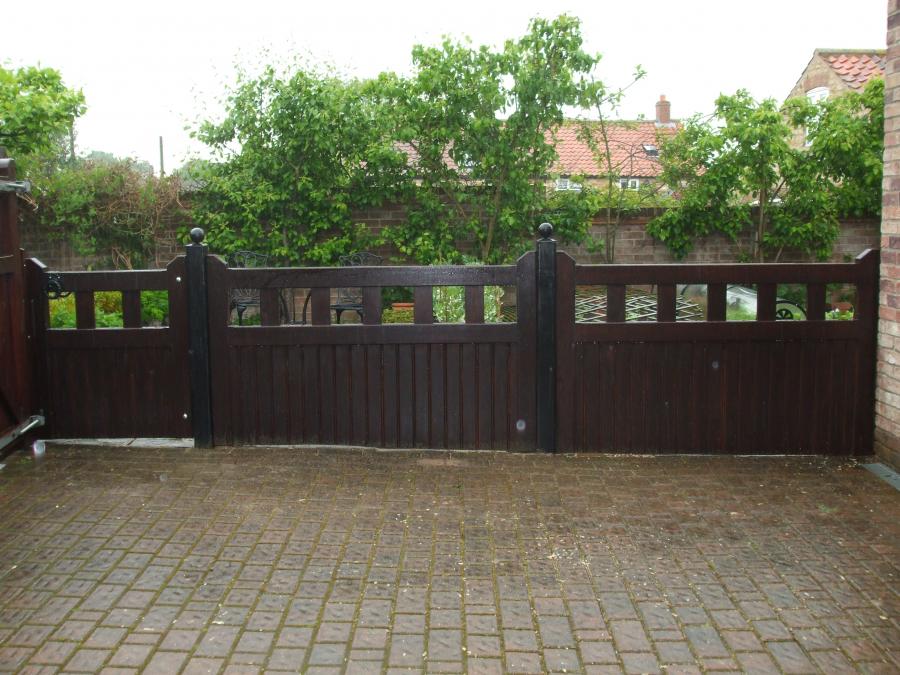 Builders Style Gates - Products - Gates and fencing in York ...