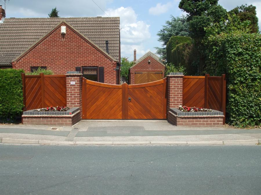 Swept Top Frame, Brace and Ledge (Hardwood) - Products - Gates and ...