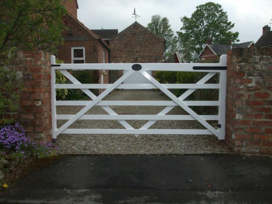 Standard 5 Bar Gates (Softwood) - Products - Gates and fencing in York ...