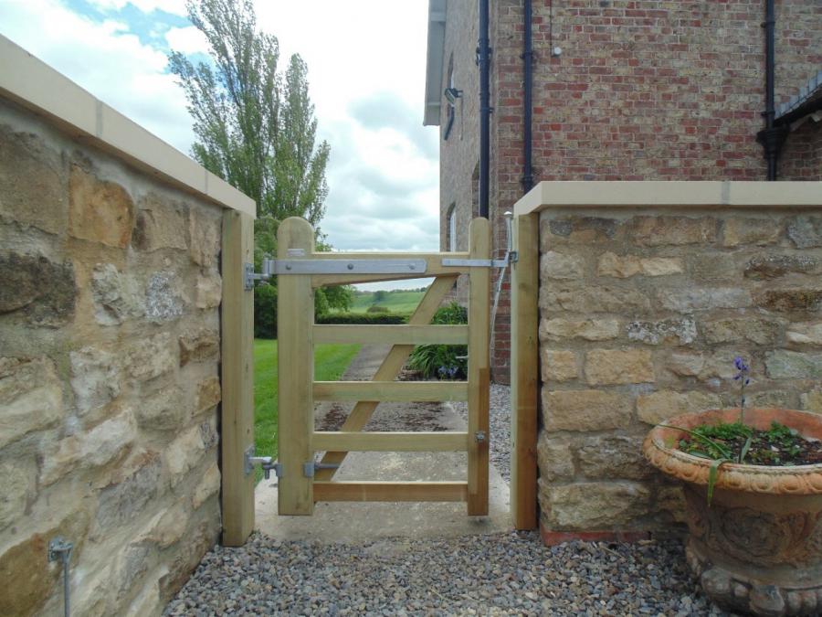 Standard 5 Bar Gates (Softwood) - Products - Gates and fencing in York ...