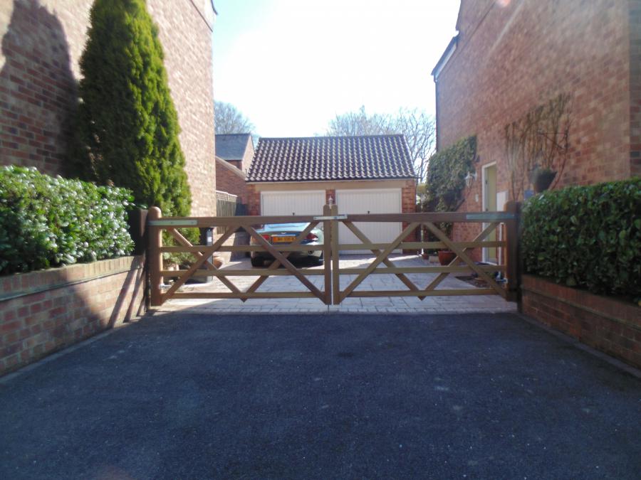 Standard 5 Bar Gates (Hardwood) - Products - Gates and fencing in York ...