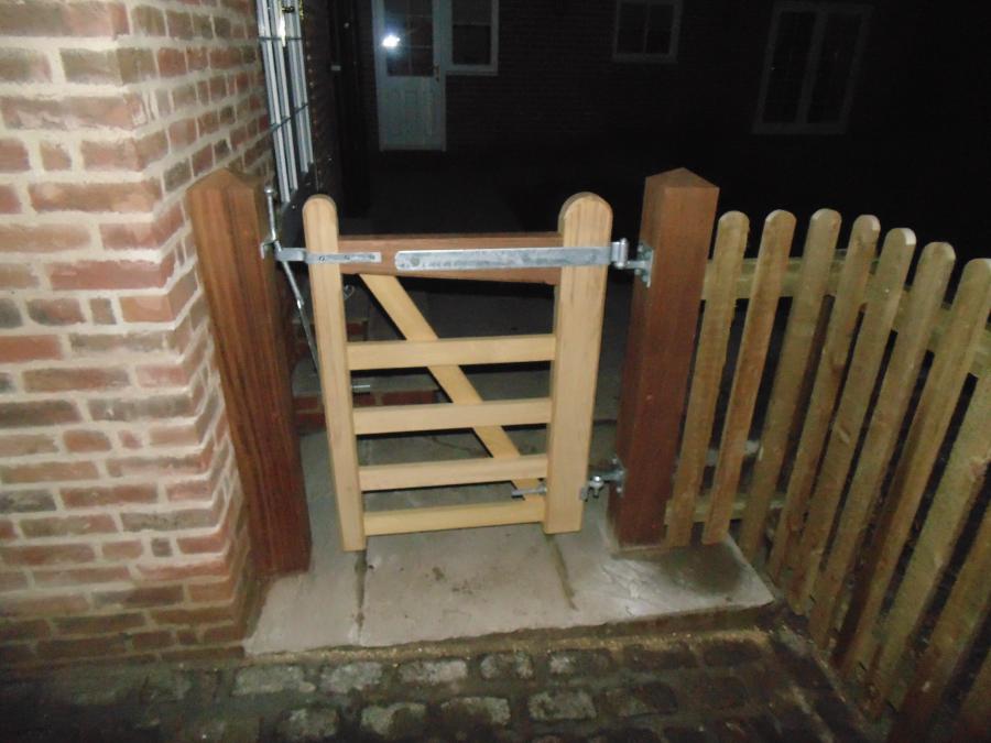Standard 5 Bar Gates (Hardwood) - Products - Gates and fencing in York ...