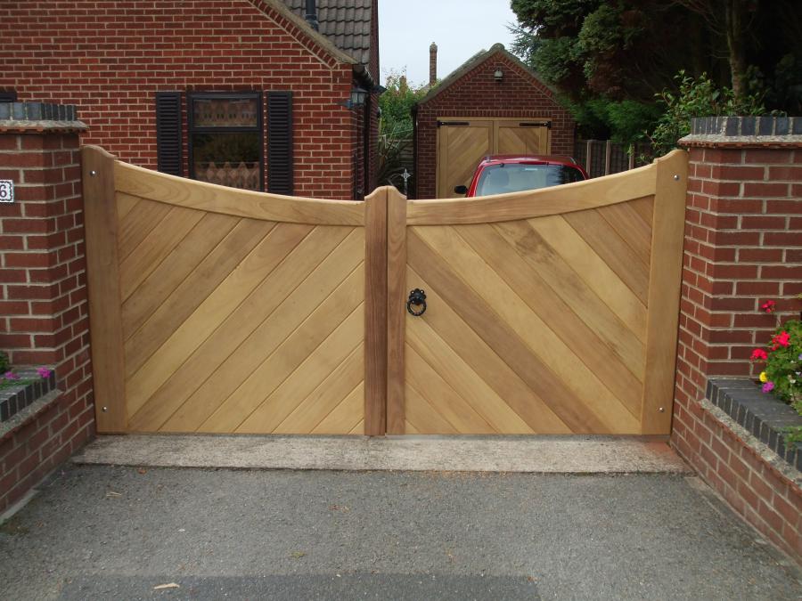 Swept Top Frame, Brace and Ledge (Hardwood) - Products - Gates and ...