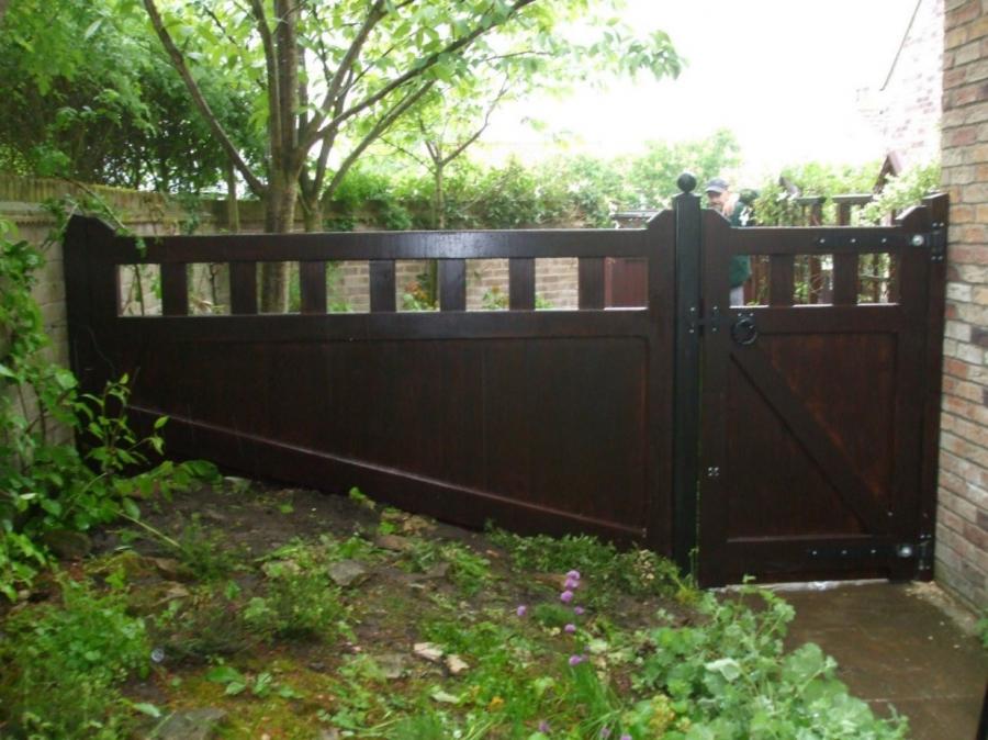 Builders Style Gates - Products - Gates and fencing in York ...
