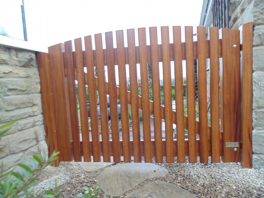 Framed Palisade Side Gates - Products - Gates and fencing in York ...