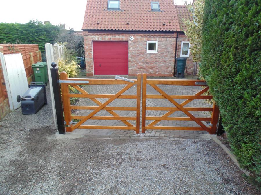 Standard 5 Bar Gates (Hardwood) - Products - Gates and fencing in York ...