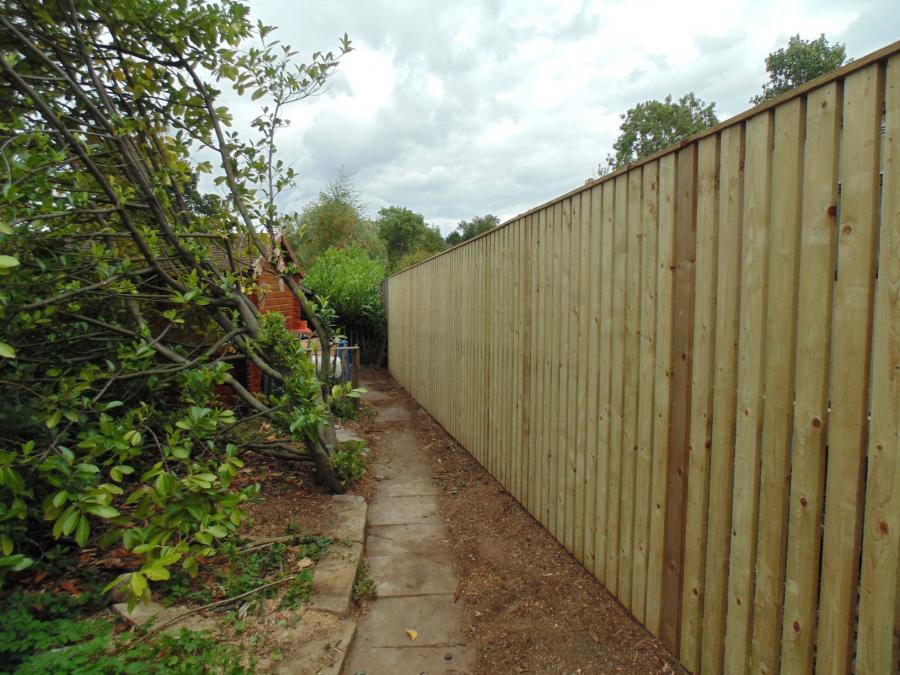 Gap Board Fencing - Products - Gates and fencing in York - Sandalwood ...
