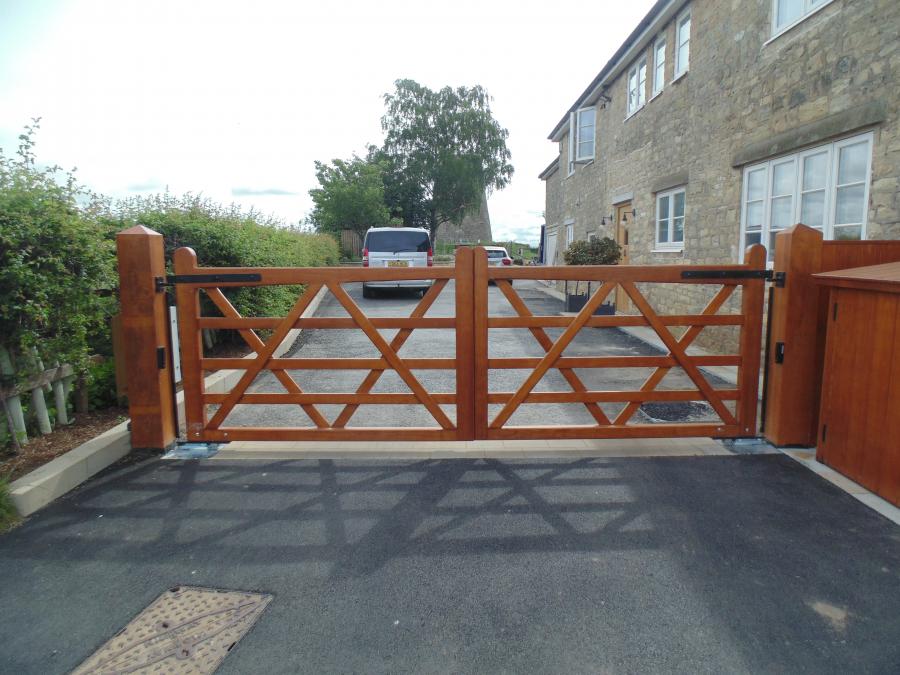 Standard 5 Bar Gates (Hardwood) - Products - Gates and fencing in York ...